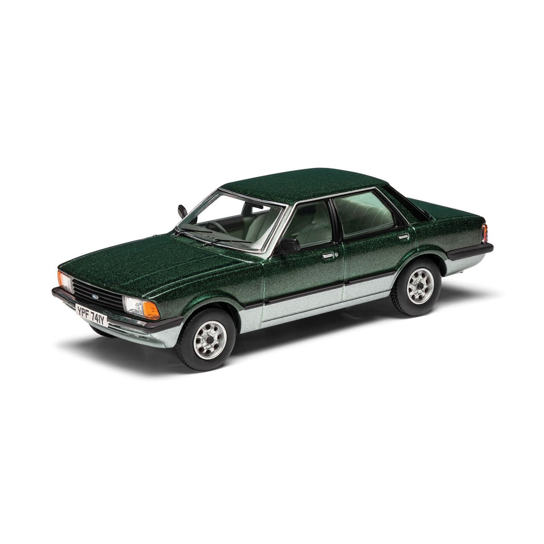 Ford Cortina Mk5 1.6 Carousel in Forrest and Crystal Green | Vanguards ...